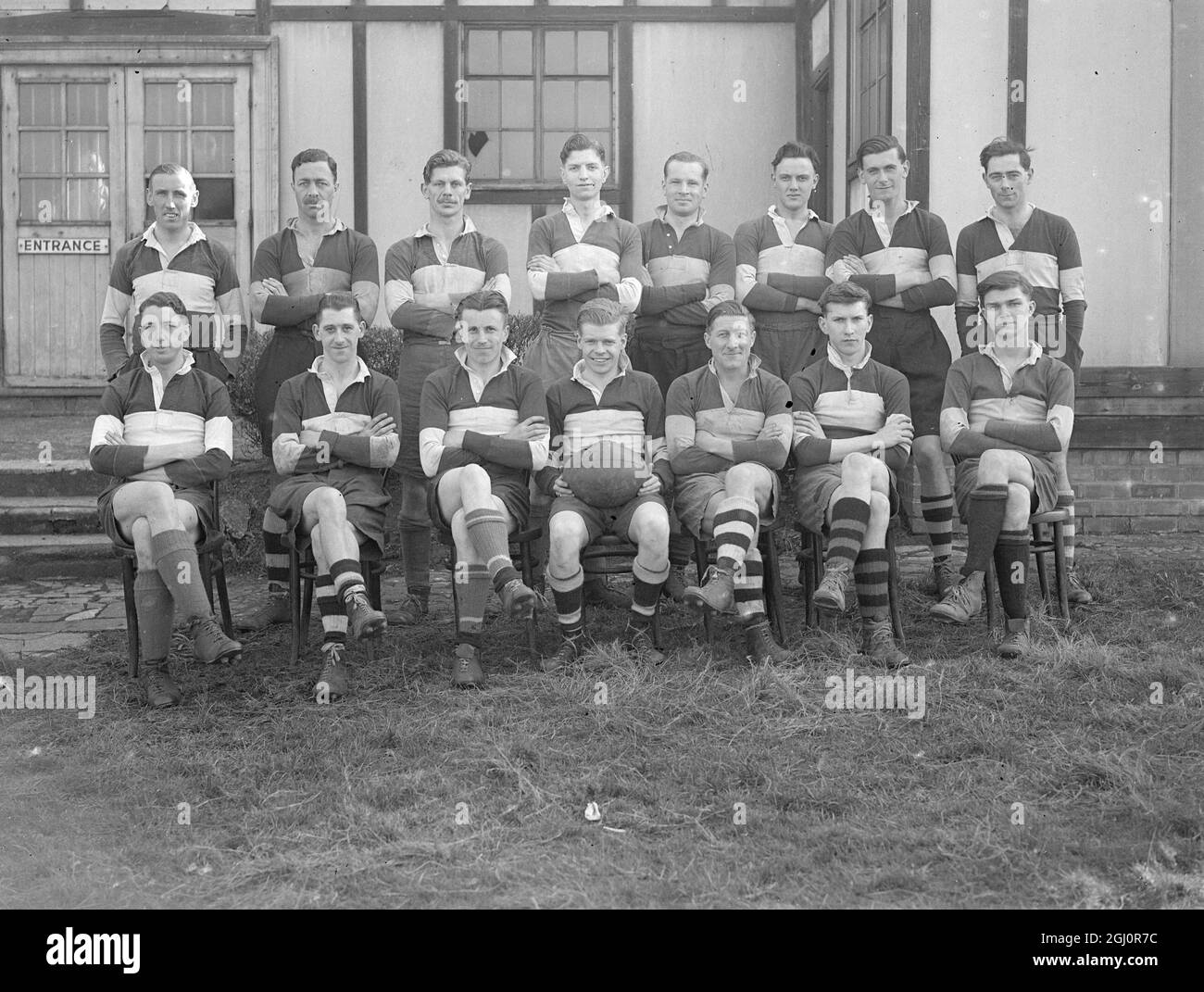Old rugby team black and white hi-res stock photography and images - Alamy