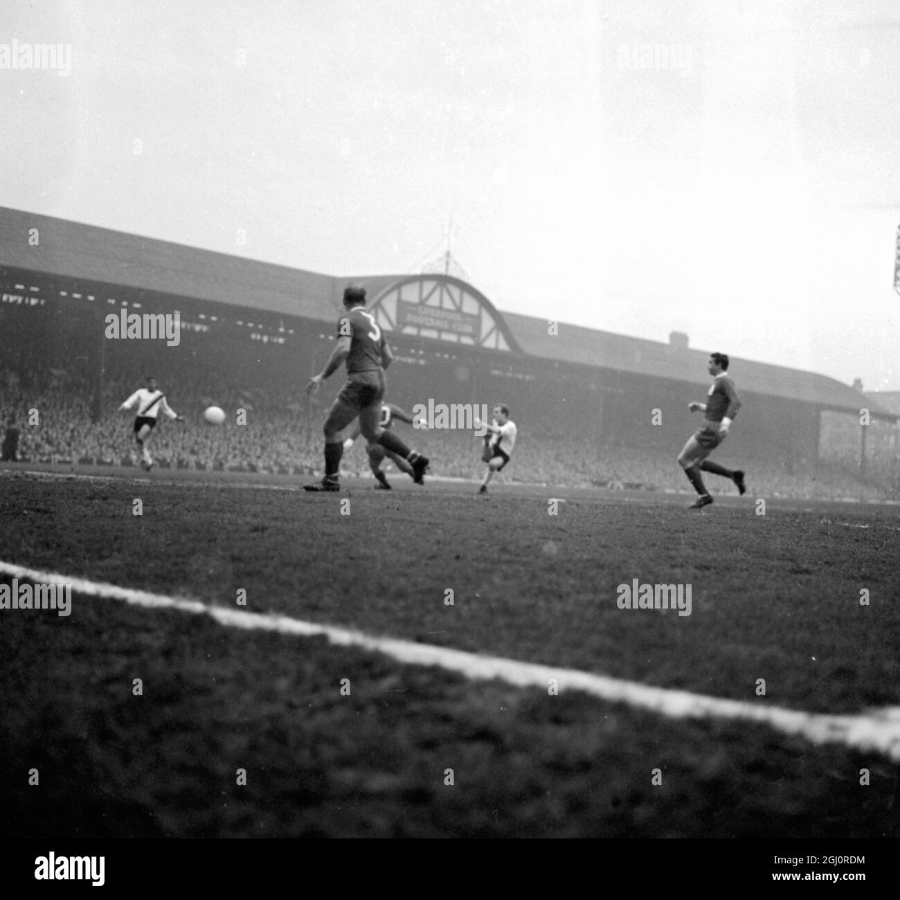 Ronnie moran liverpool hi-res stock photography and images - Alamy