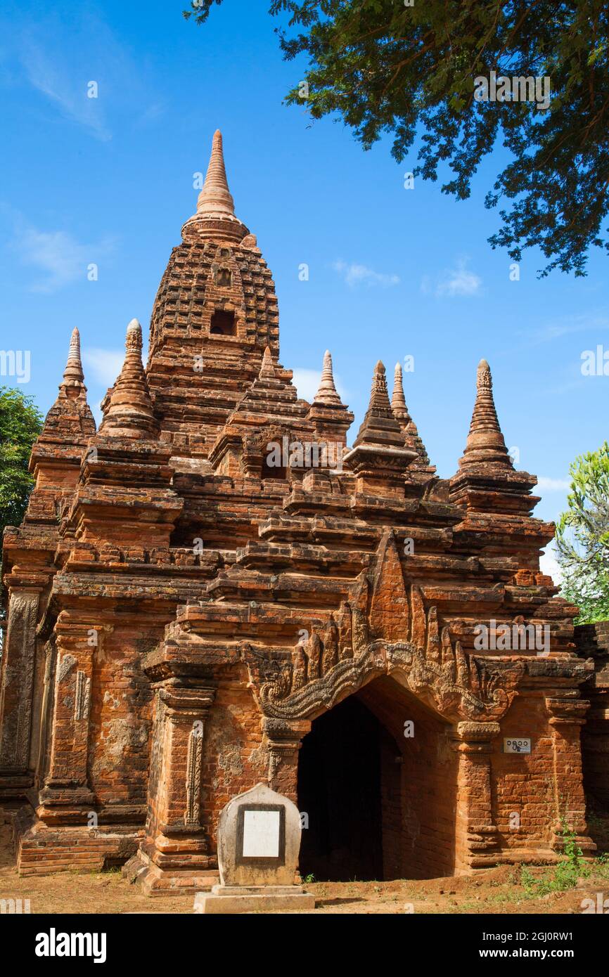 Bagan temple architecture hi-res stock photography and images - Alamy