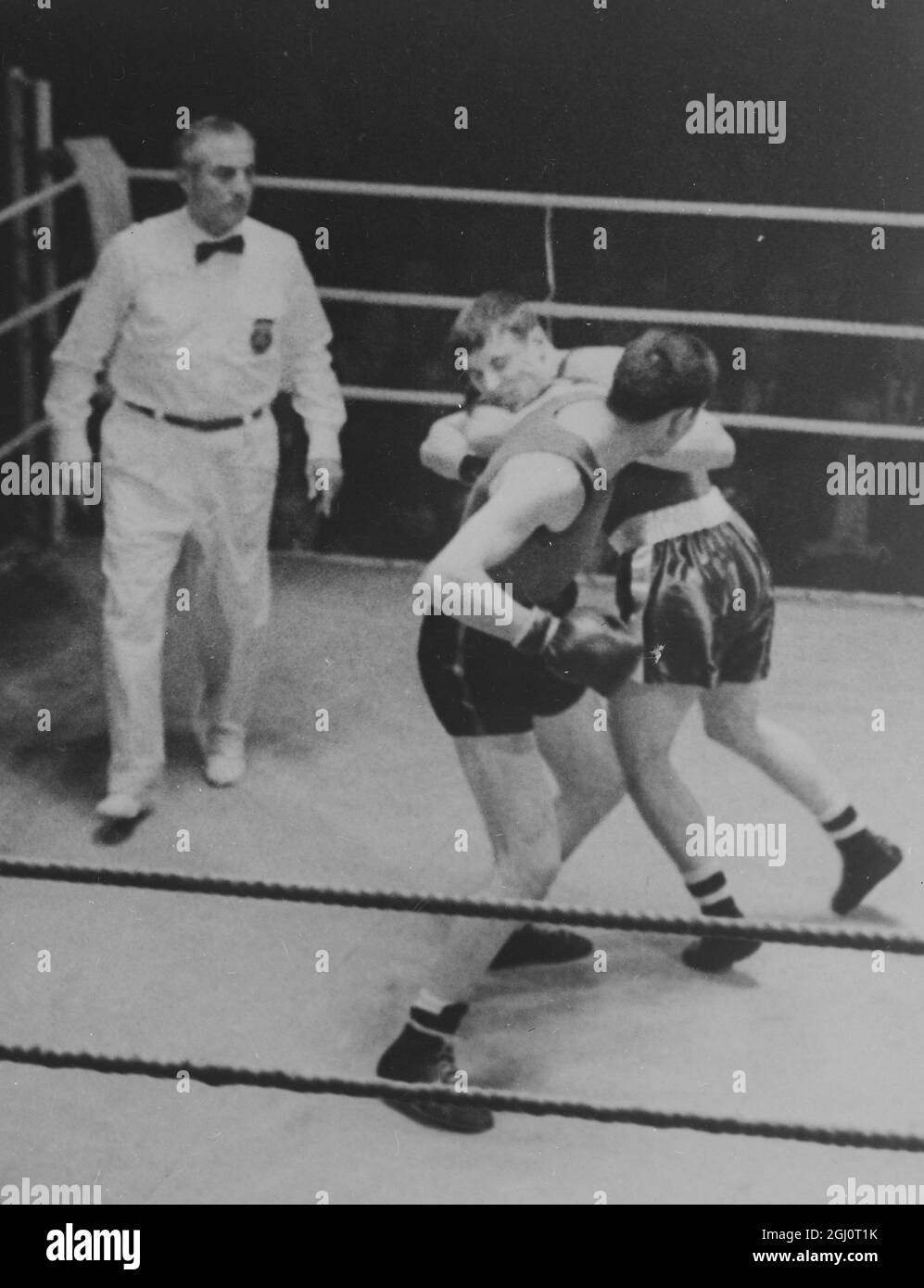 ANDRES NAVARRO MORENO V ROBERT KEDDIE BOXING MATCH 16 JANUARY 1960 ...