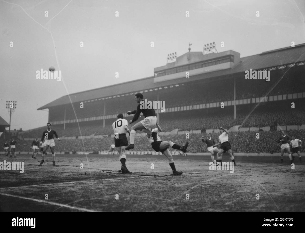 Tottenham hotspur 1960 hi-res stock photography and images - Alamy