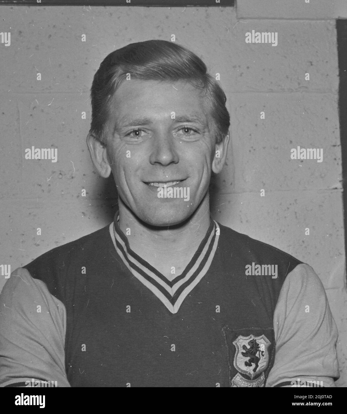 GERRY HITCHENS ASTON VILLA FOOTBALL CLUB FOOTBALL PLAYER 17 FEBRUARY ...