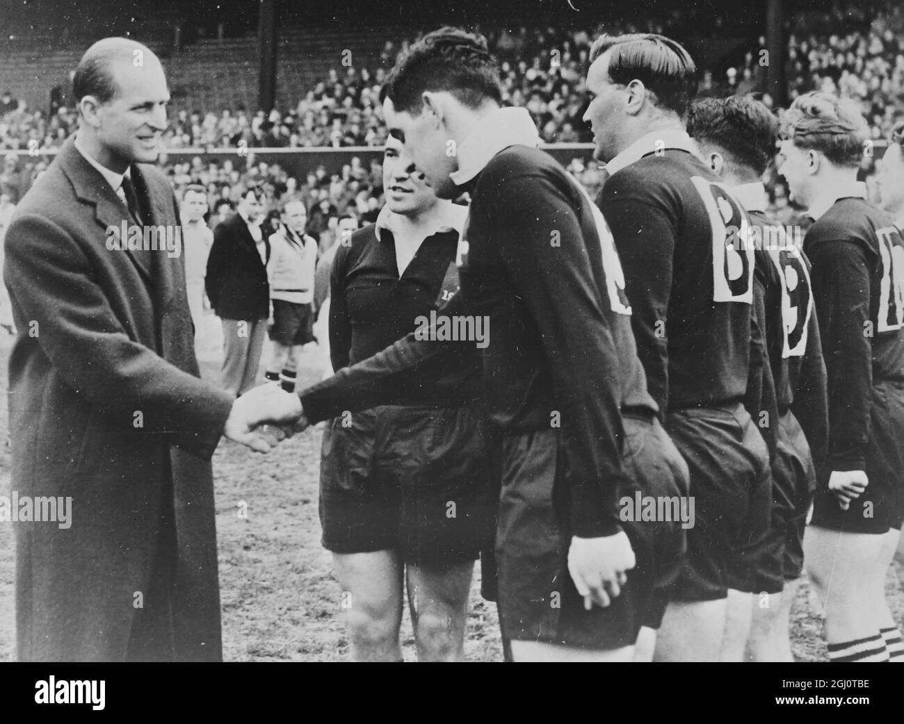 Royal navy rugby team hi-res stock photography and images - Alamy