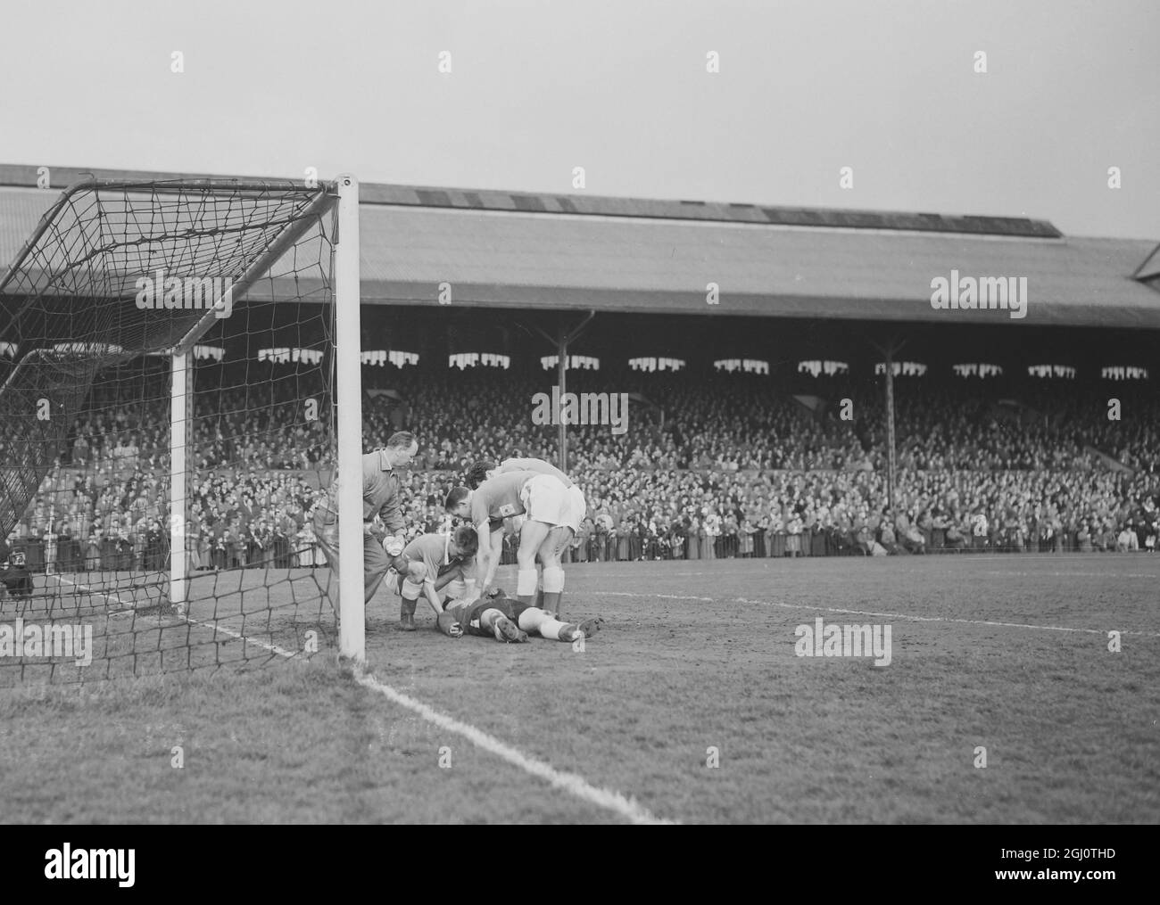 Gordon banks leicester hi-res stock photography and images - Alamy