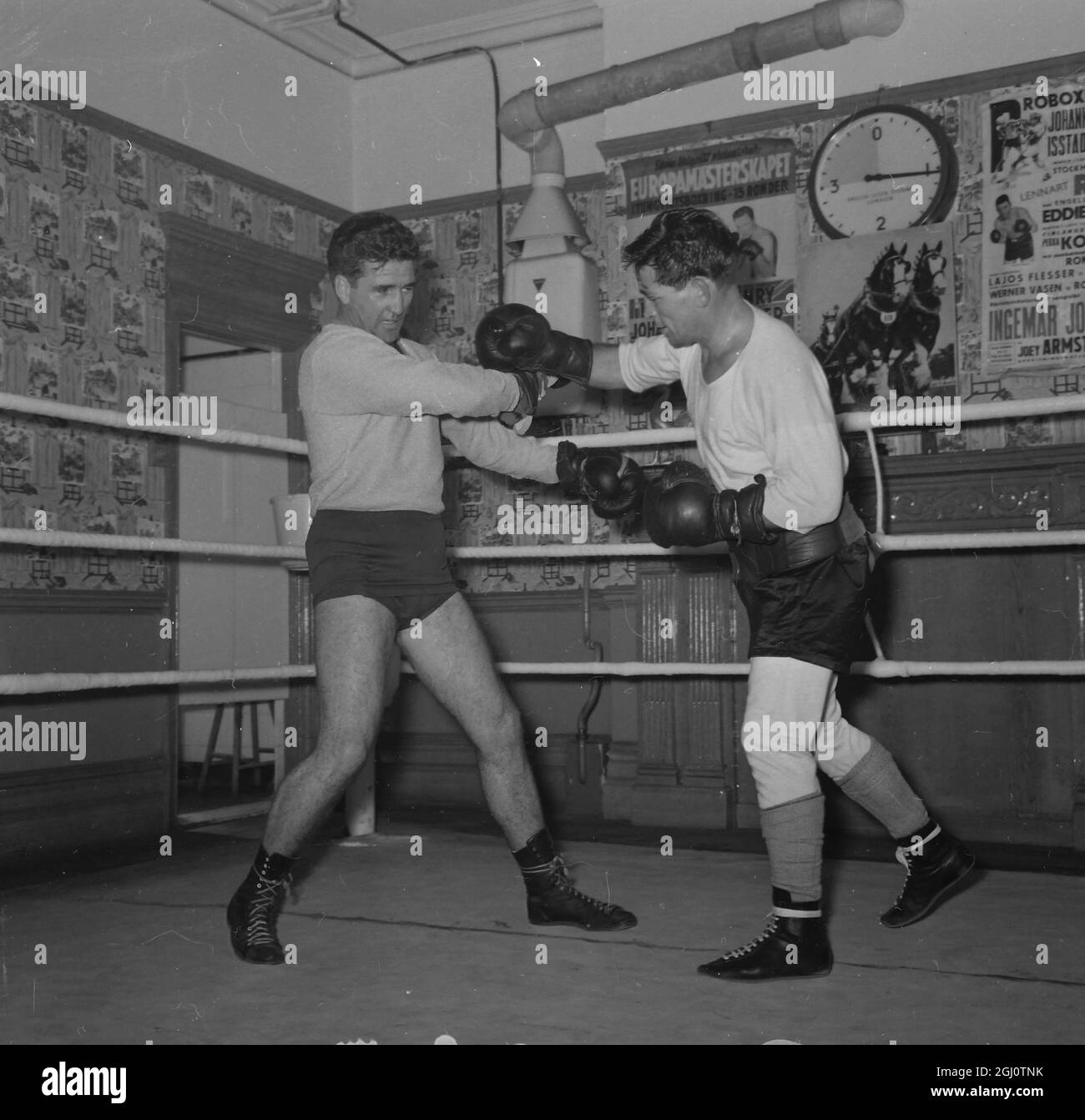 BOXING BARNES GEORGE TRAINING 29 APRIL 1960 Stock Photo - Alamy