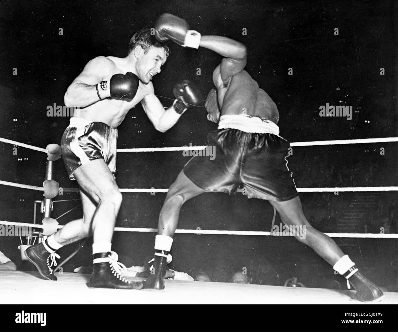 DAVE CHARNLEY WITH PAUL ARMSTEAD, LIGHTWEIGHT BOXING, WEMBLEY, LONDON 1 ...