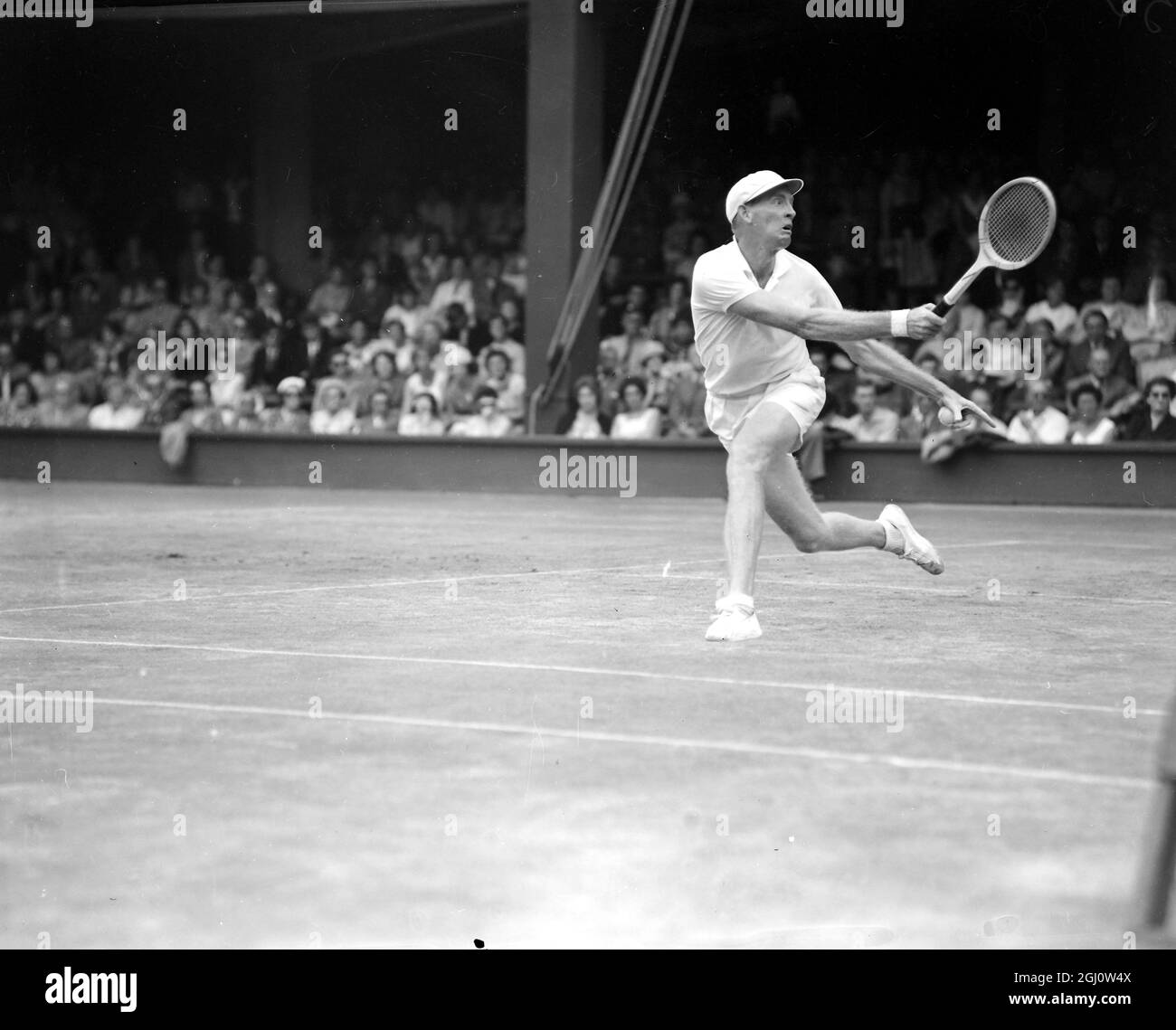 VERMAAK IAN - TENNIS AT WIMBLEDON, CHAMPIONSHIPS 25 JUNE 1960 Stock ...