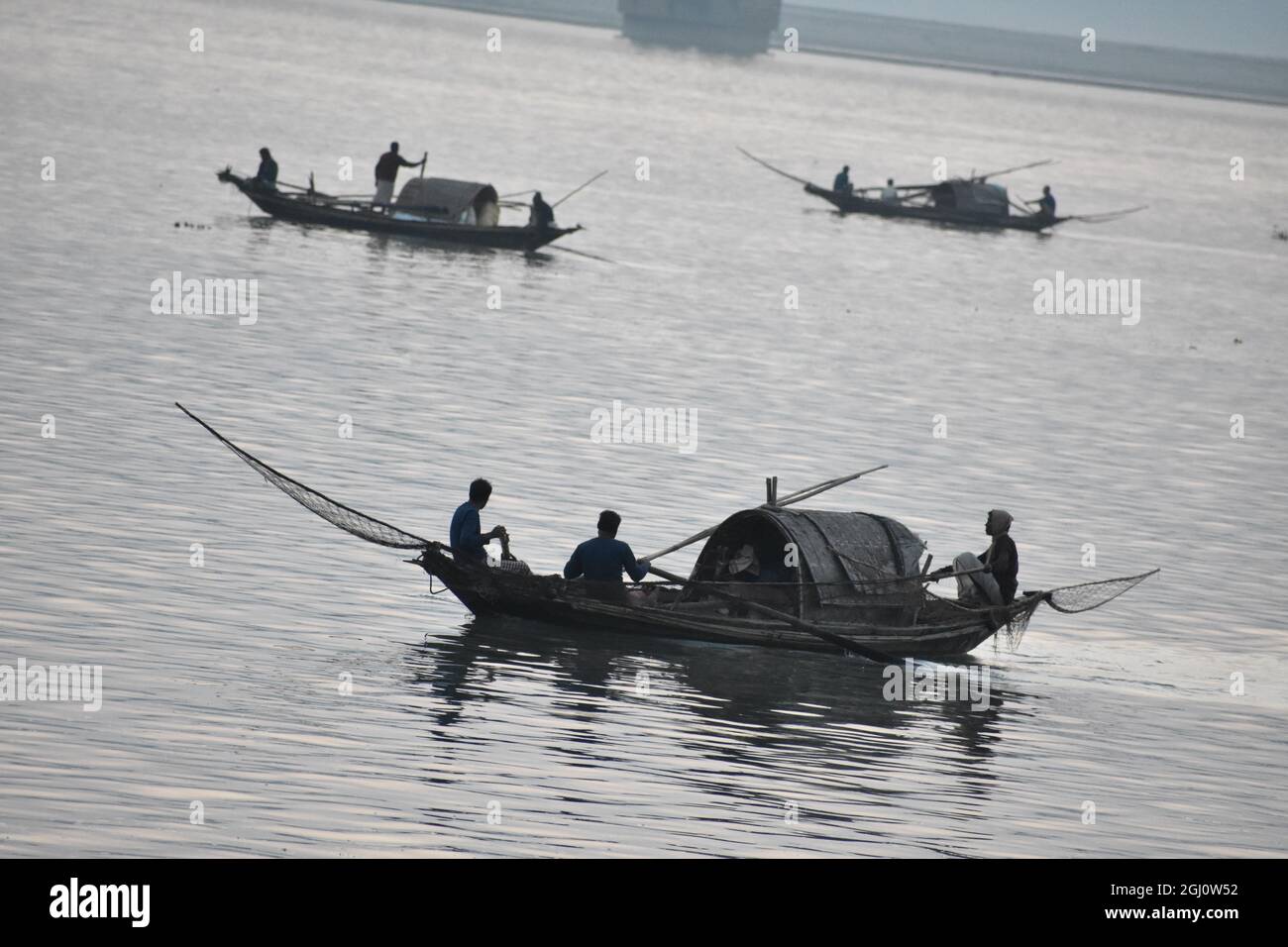 Livelihood fishing hi-res stock photography and images - Alamy
