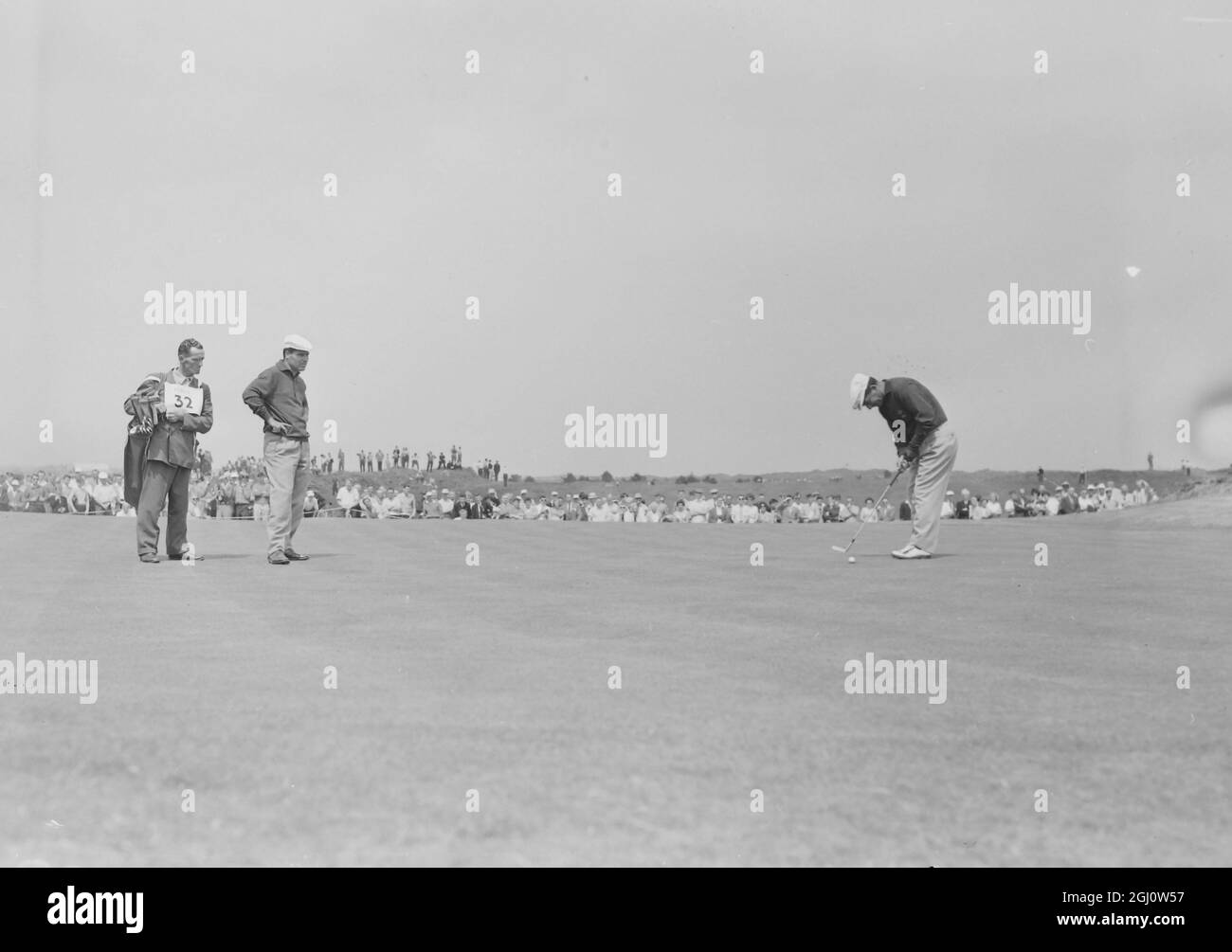 1960 canada Black and White Stock Photos & Images - Alamy
