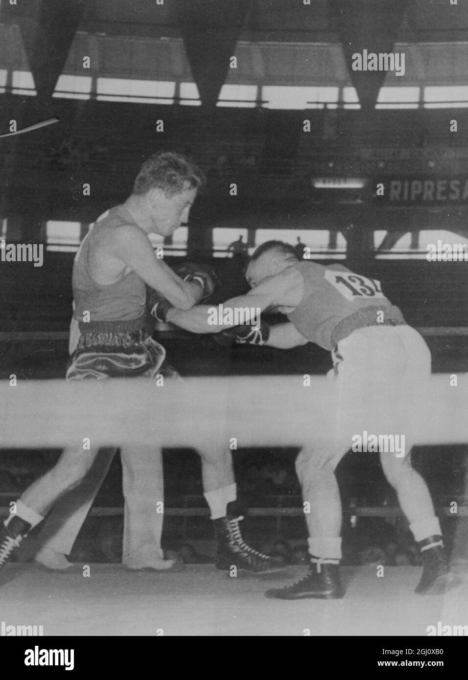 OLYMPIC GAME BOXING FEATHERWEIGHT REDDY V JUNCKER 27 AUGUST 1960 Stock ...