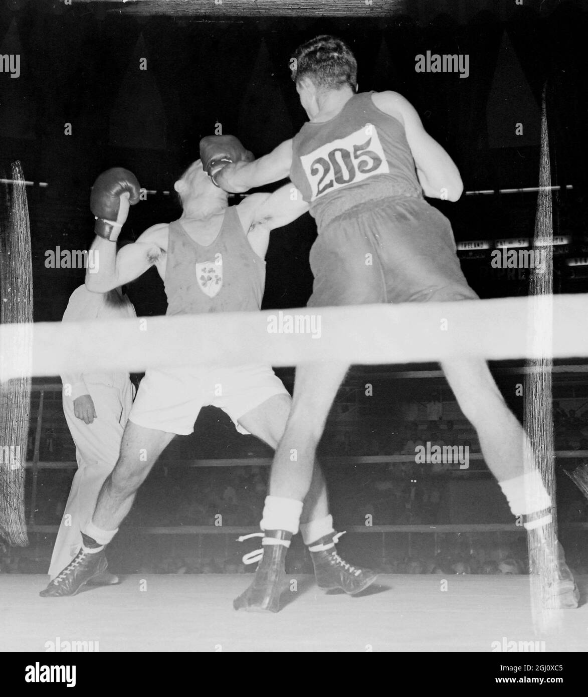 OLYMPIC GAME BOXING WELTERWEIGHT REDDY V BEKKER 1 SEPTEMBER 1960 Stock ...