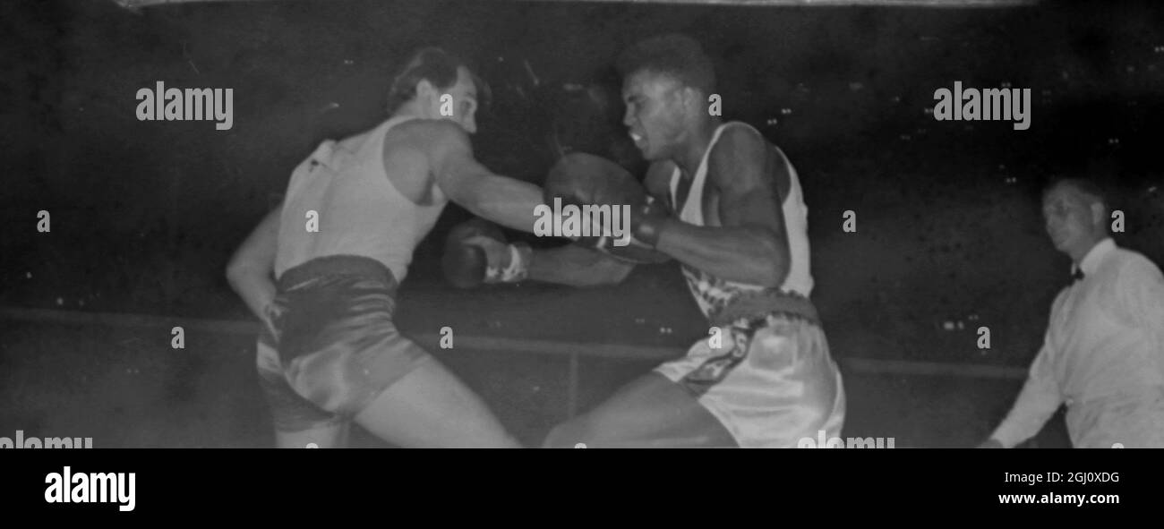 Boxing sixties Black and White Stock Photos & Images - Alamy