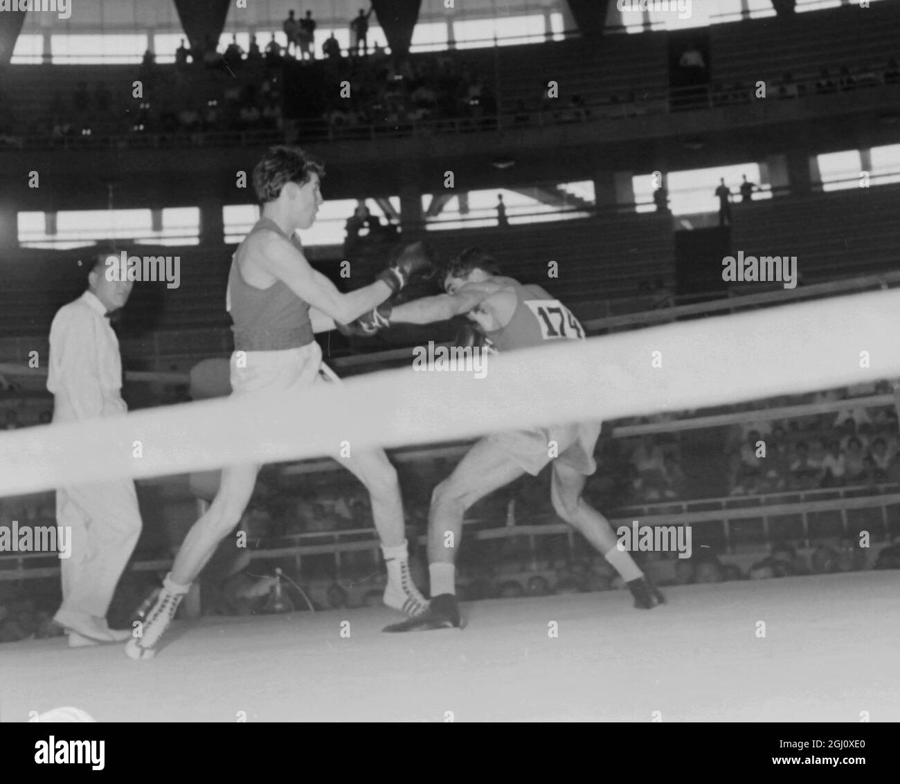 OLYMPIC GAME BOXING HASSAN V KIRSCH 27 AUGUST 1960 Stock Photo - Alamy