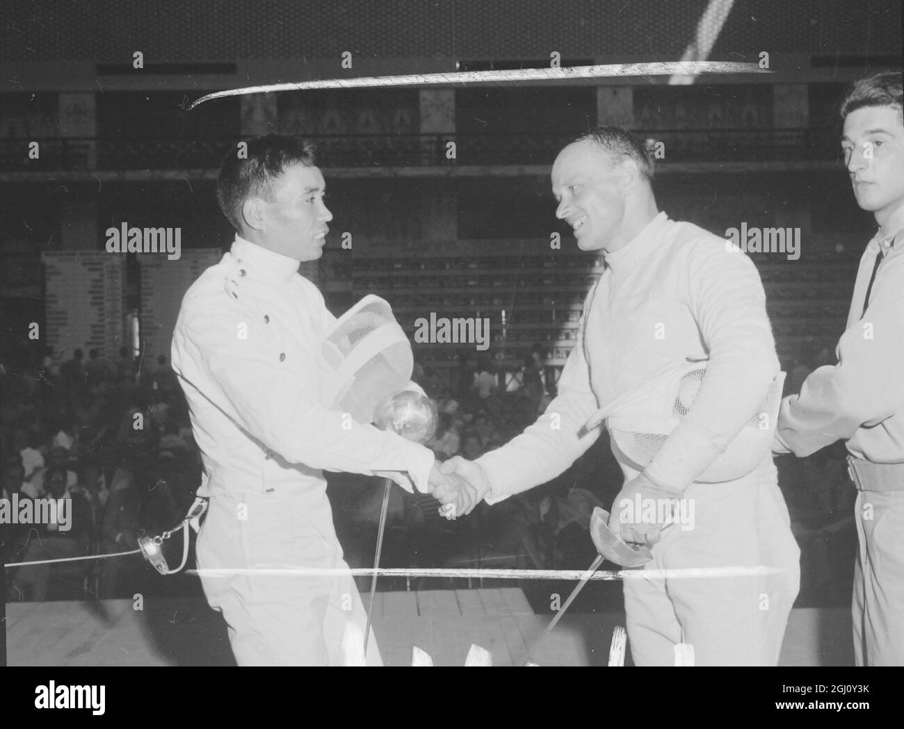OLYMPIC GAME PENTATHLON FENCING TATARINOV OCHINO SHAKE AFTER DUEL 28 ...