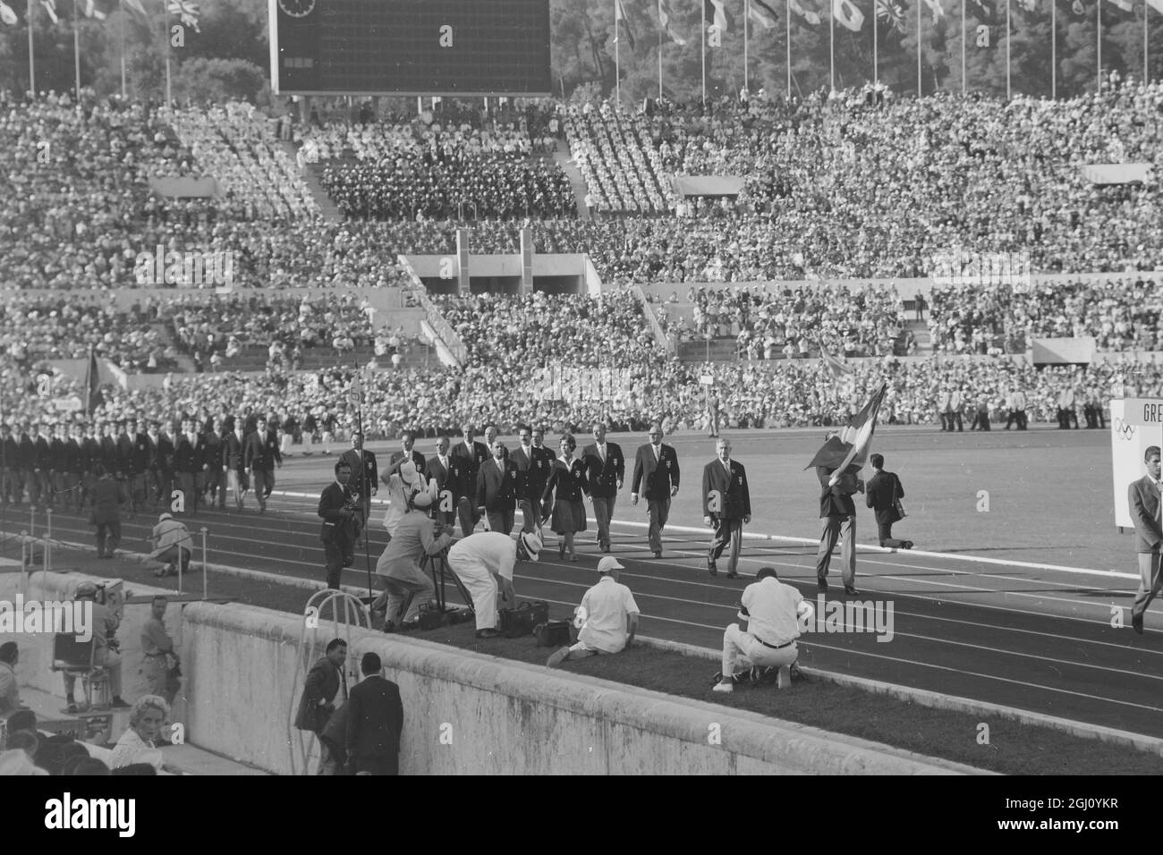 Rome olympics 1960 opening ceremony hi-res stock photography and images ...