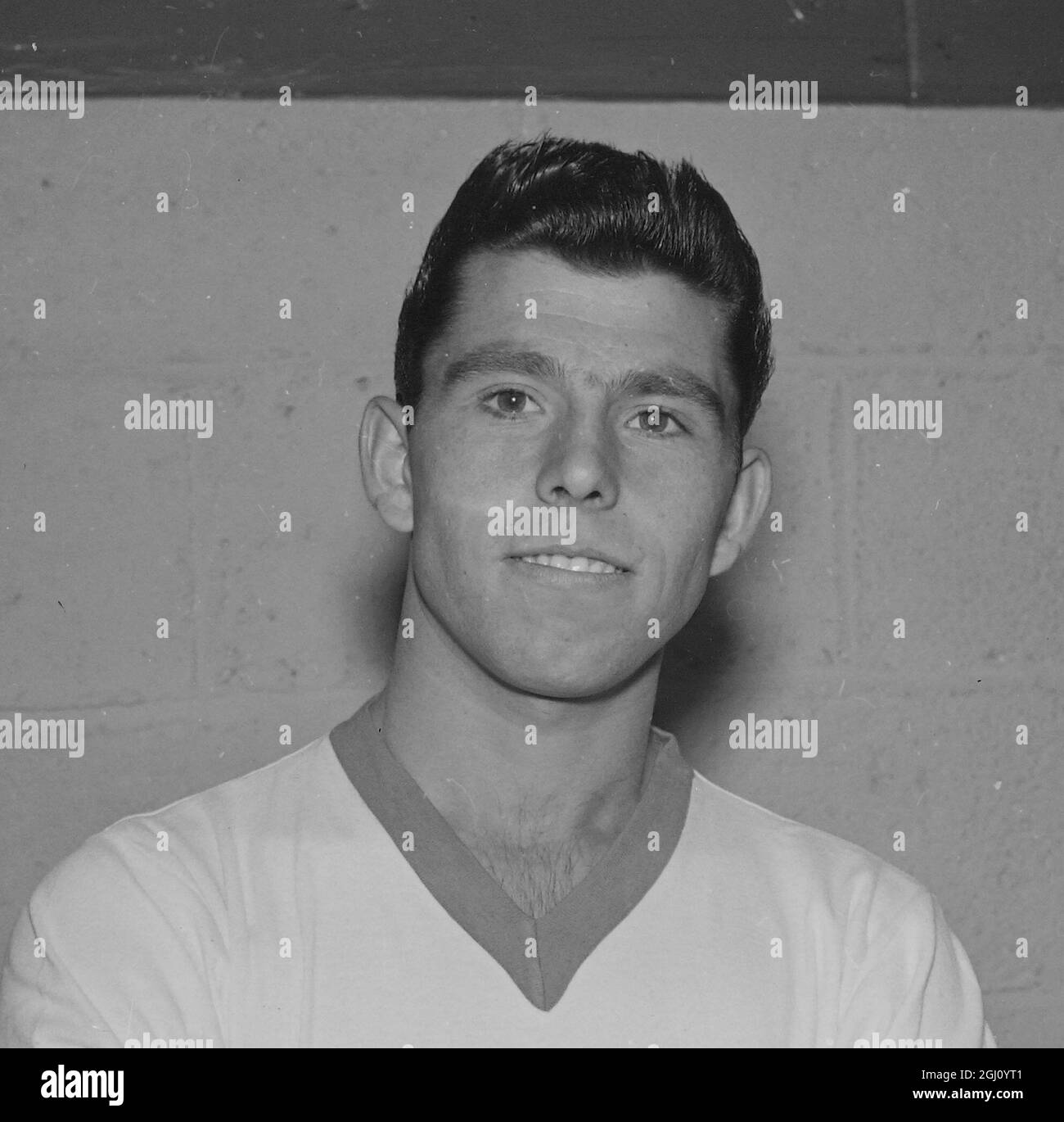FOOTBALL SWANSEA TOWN PORTRAITS M NURSE 18 OCTOBER 1960 Stock Photo - Alamy