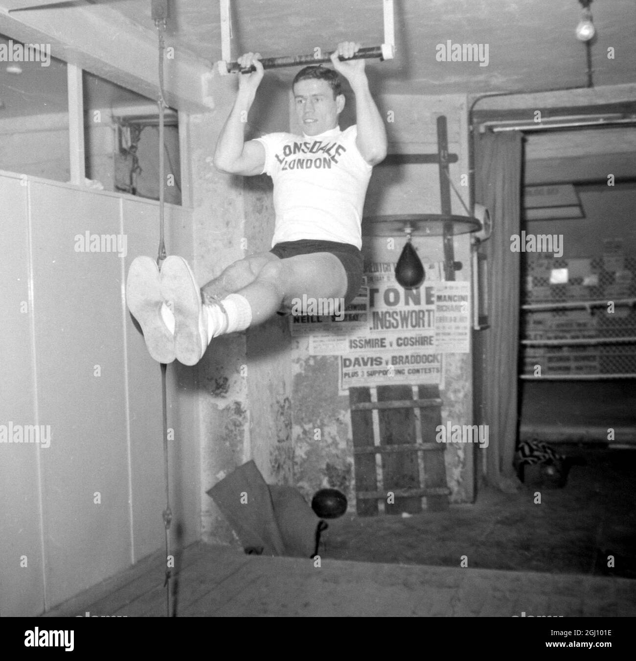 Terry downes boxing hi-res stock photography and images - Alamy Terry downes boxing hi-res stock photography and images - Alamy