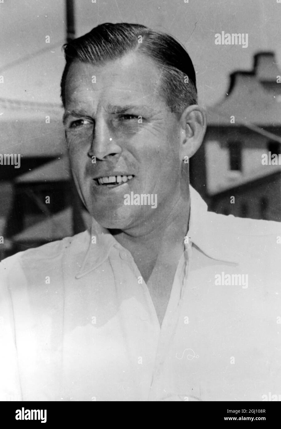 WALLY GROUT - AUSTRALIAN CRICKET PLAYER- 14 FEBRUARY 1961 Stock Photo ...