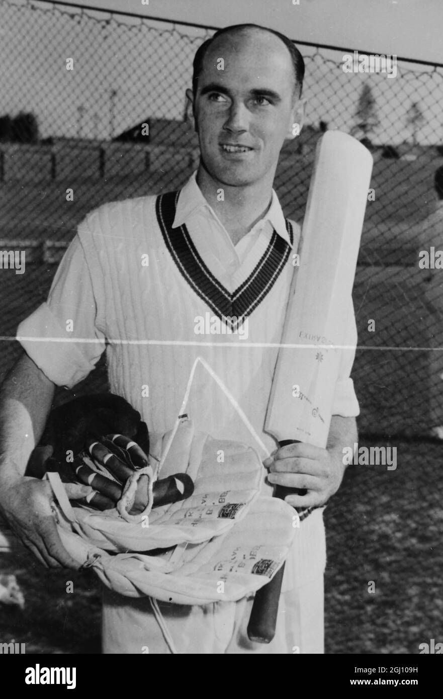 CRICKET HOARE DES 16 FEBRUARY 1961 Stock Photo - Alamy