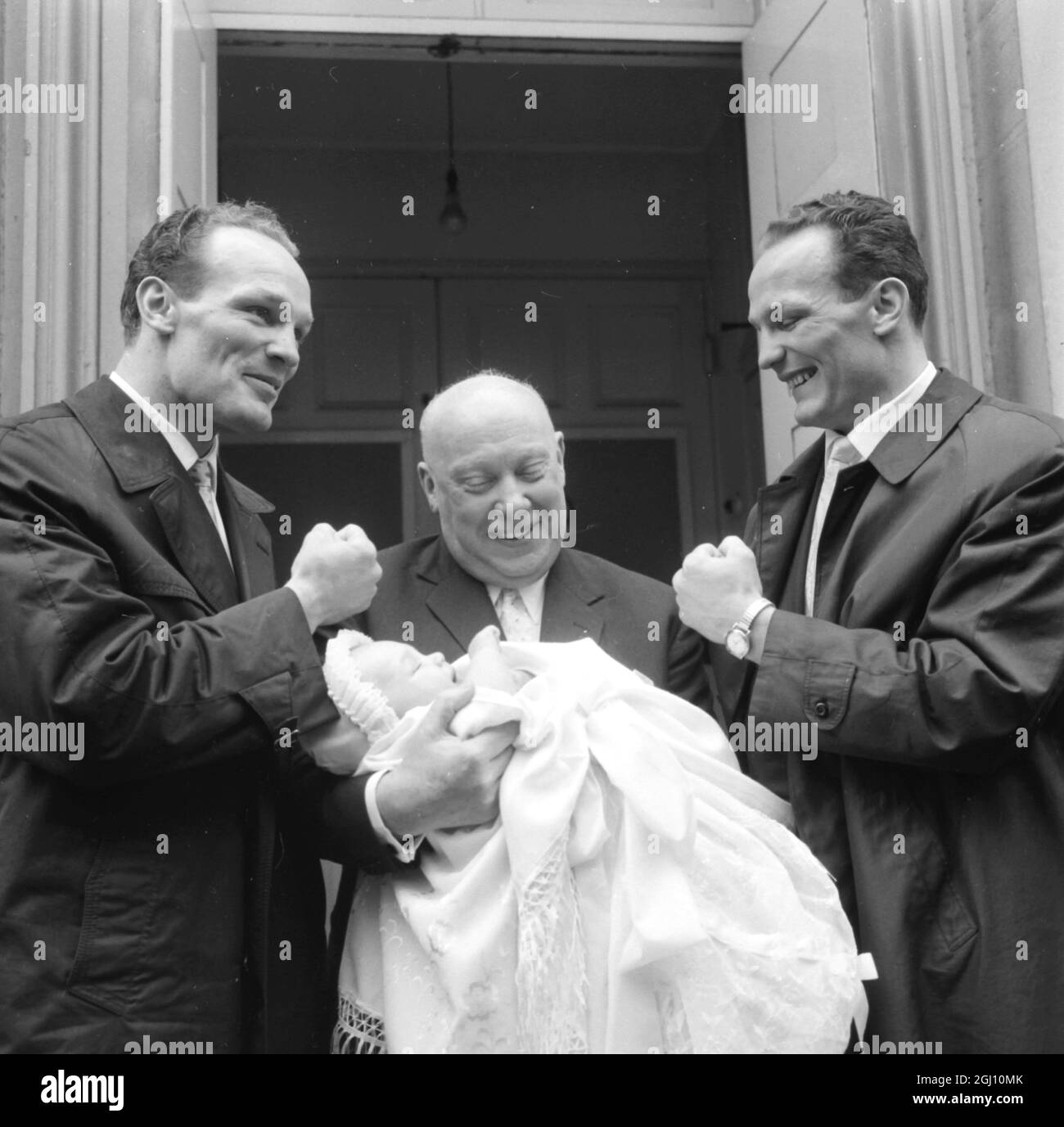 Baby boxing Black and White Stock Photos & Images - Alamy