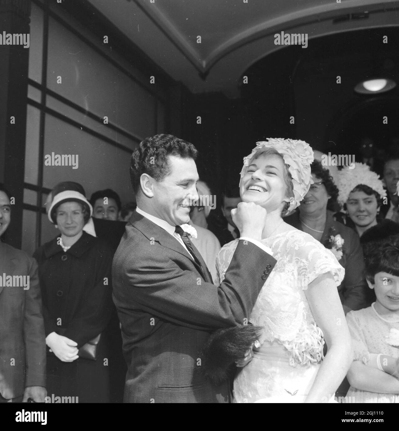 LAURIE STEADMAN WEDS BOXING CHAMPION BOBBY NEIL IN LONDON 20 MAY 1961 ...