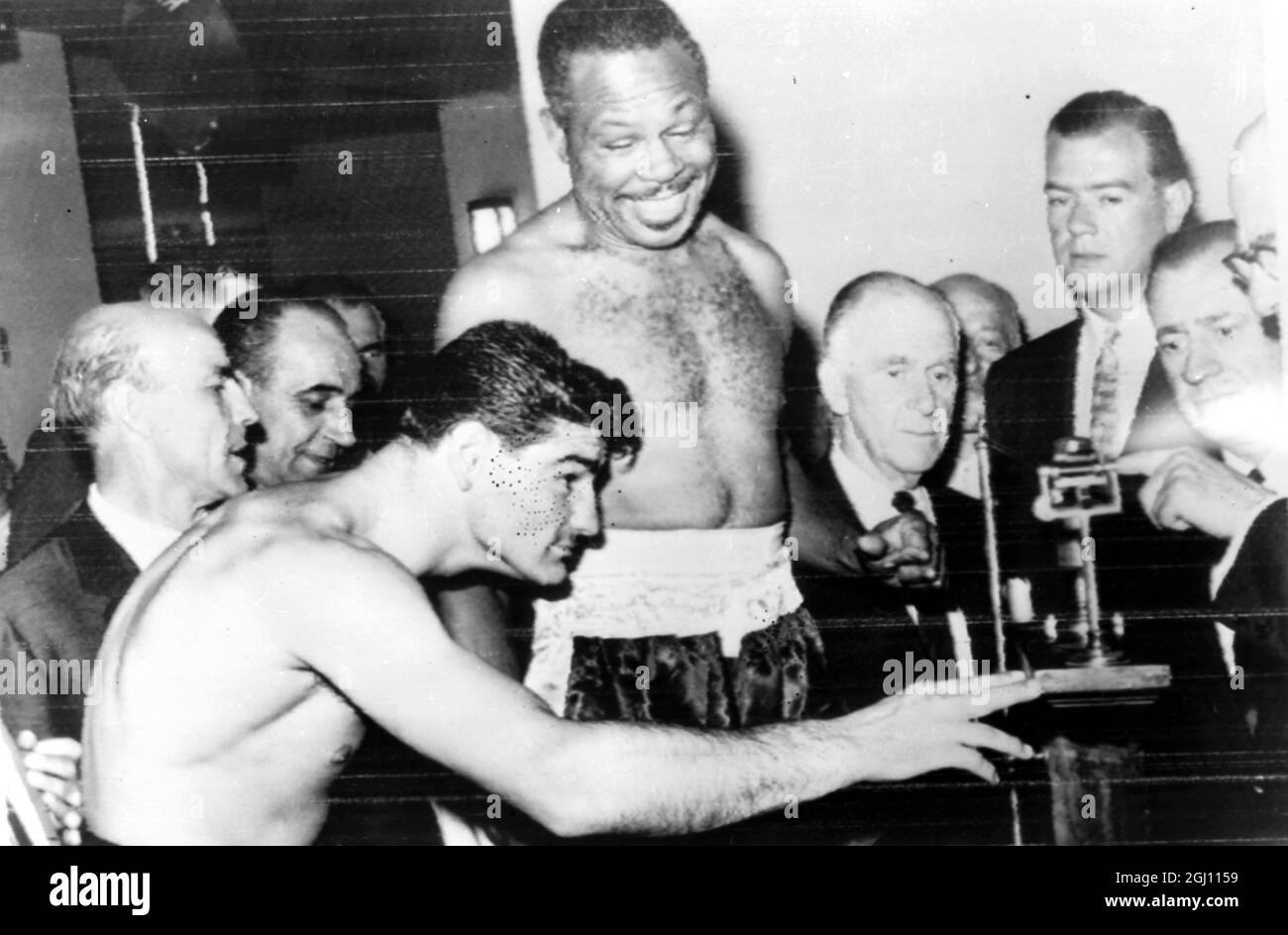 BOXING AT MADISON SQUARE GARDEN IN NEW YORK - RINALDI CHECKS THE SCALES ...