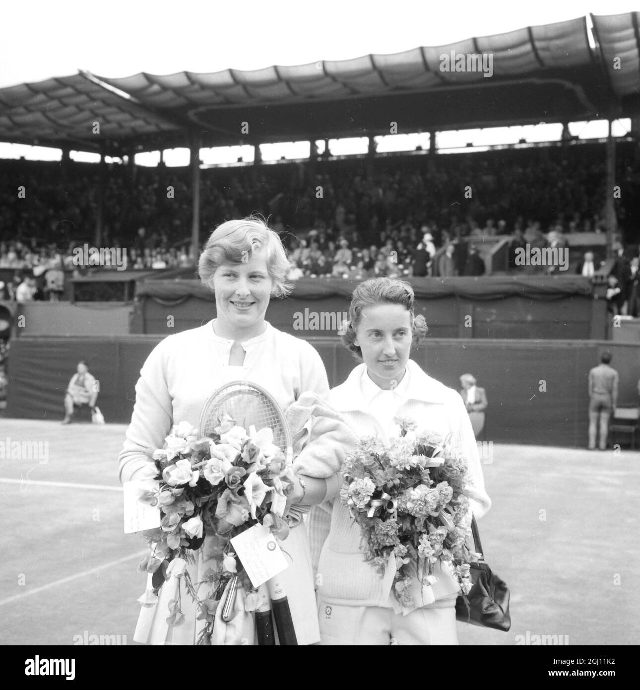 Angela mortimer wimbledon Black and White Stock Photos & Images - Alamy