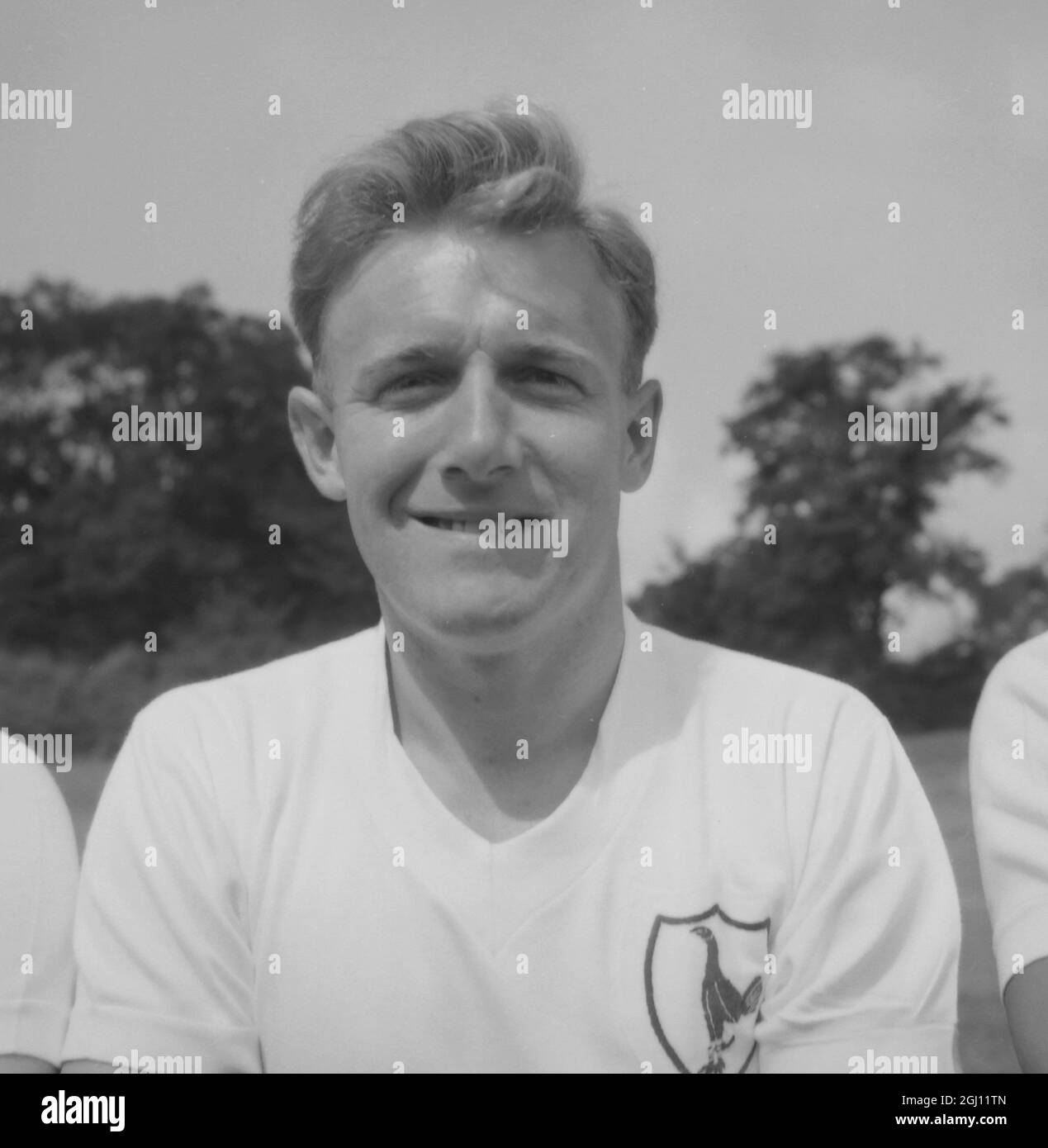 TERRY MEDWIN - PORTRAIT OF FOOTBALLER, TOTTENHAM HOTSPUR FOOTBALL CLUB ...