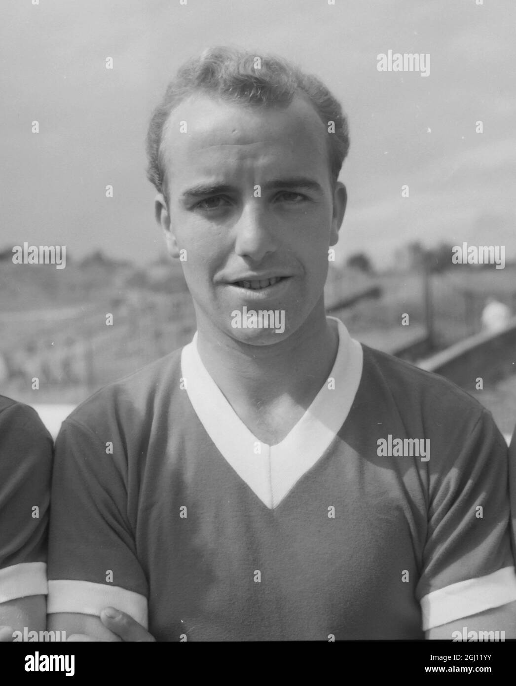DENNIS EDWARDS - PORTRAIT OF FOOTBALLER, CHARLTON ATHLETIC FOOTBALL ...