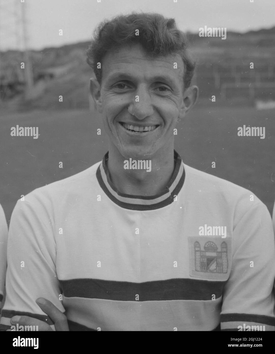 LEN CHOULES - PORTRAIT OF FOOTBALLER CRYSTAL PALACE FOOTBALL CLUB FC 19 ...