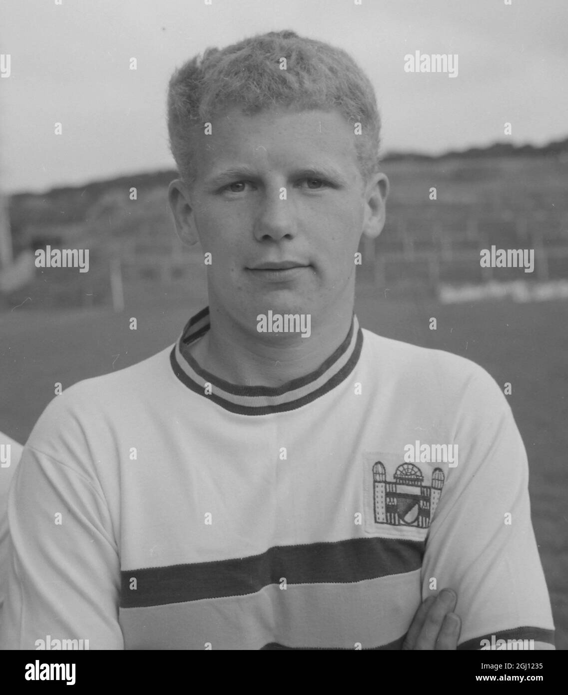 EDWARD STONE - PORTRAIT OF FOOTBALLER, CRYSTAL PALACE FOOTBALL CLUB FC ...