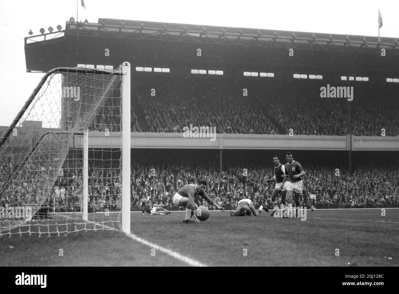 MEL CHARLES OF BIRMINGHAM CITY V ARSENAL - FOOTBALL MATCH 23 SEPTEMBER ...