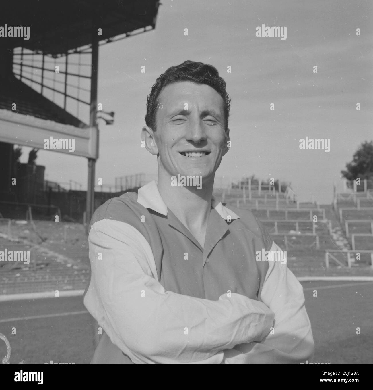 JOHN MACLEOD - PORTRAIT OF FOOTBALLER - ARSENAL FC FOOTBALL CLUB - 5 ...