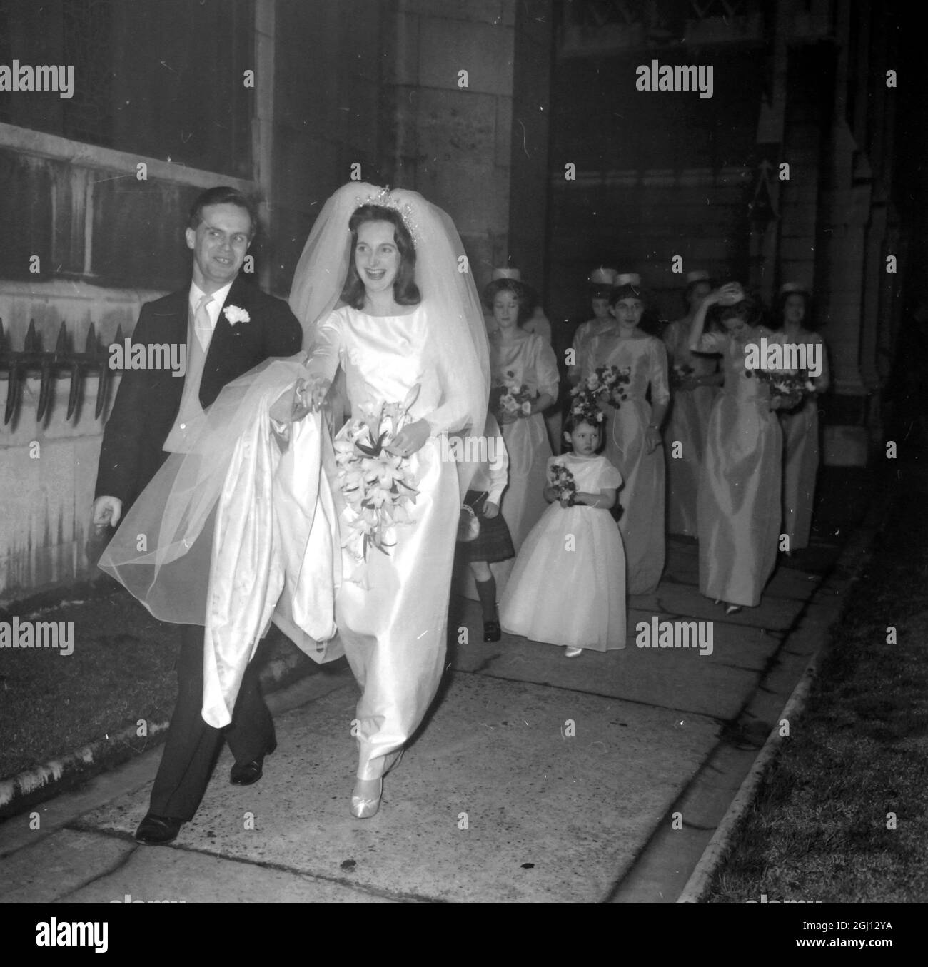 FELICITY ANN HALL WEDS BOXING CHAMPION CHRISTOPHER CALDERWOOD IN LONDON ...