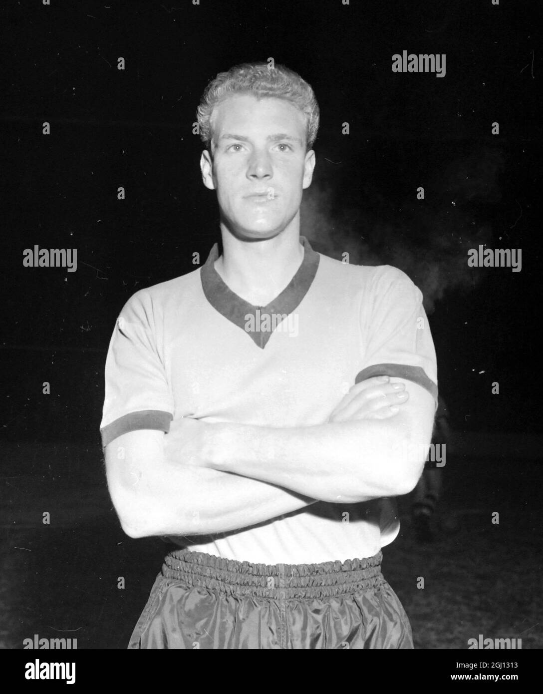 FOOTBALLER RON FLOWERS OF WOLVERHAMPTON WANDERERS 19 DECEMBER 1961 ...