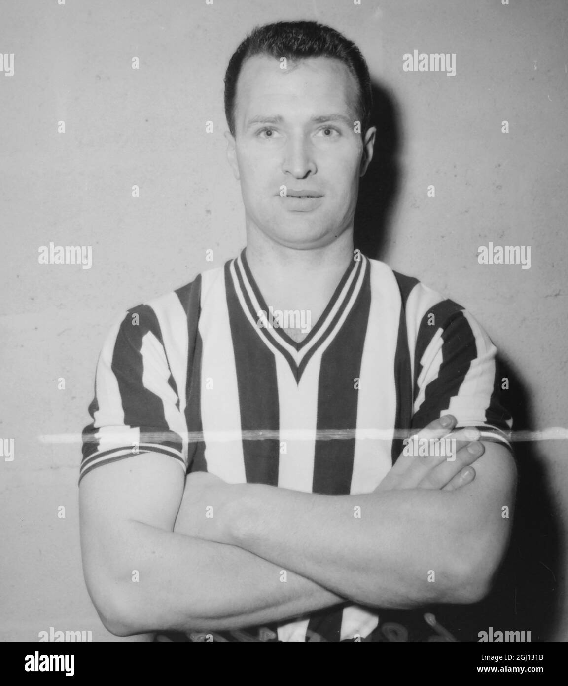 LEN WHITE - PORTRAIT OF FOOTBALLER OF NEWCASTLE FC FOOTBALL CLUB - 19 ...