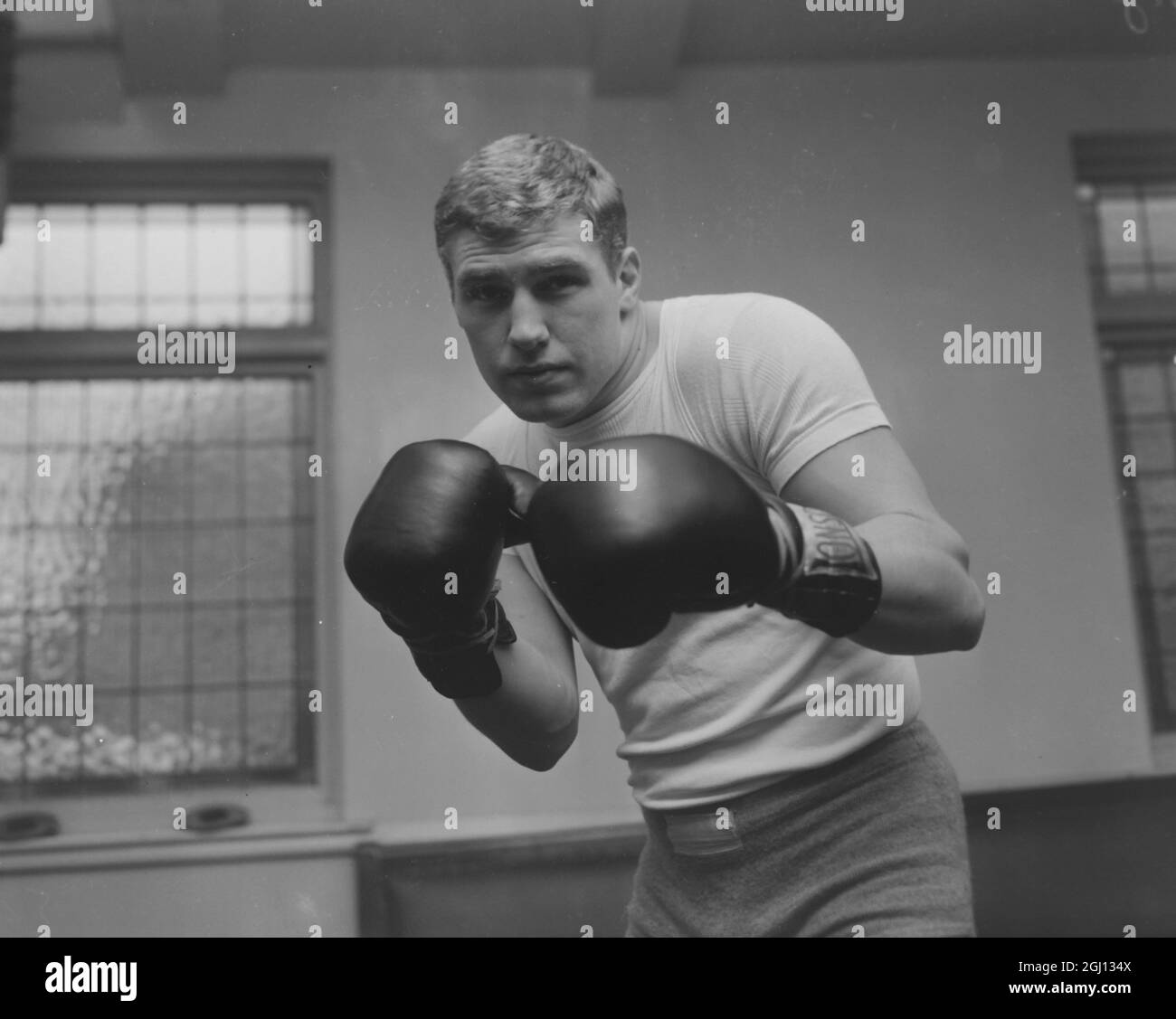 BOXING BILLY WALKER SPARRING 5 JANUARY 1962 Stock Photo - Alamy