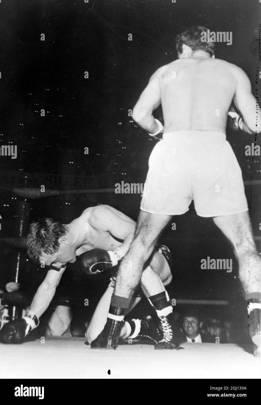 Boxers in action Black and White Stock Photos & Images - Alamy