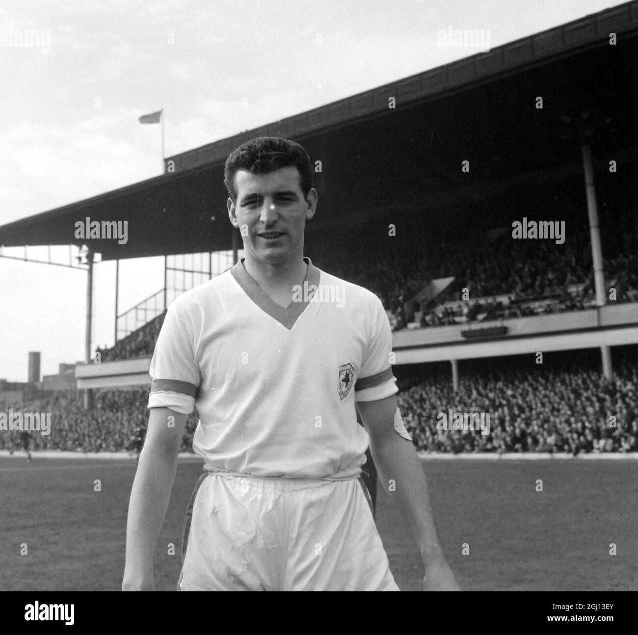 KEN LEEK - PORTRAIT OF FOOTBALLER OF LEICESTER CITY FC FOOTBALL CLUB 28 ...