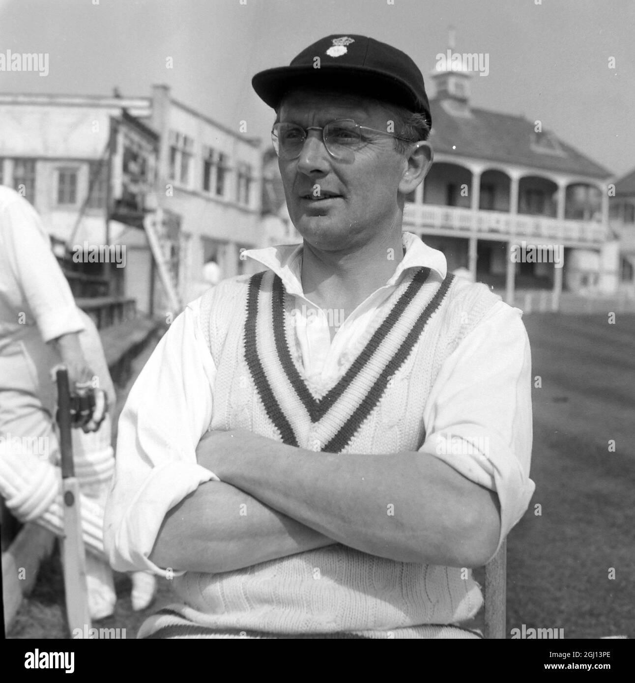HARRISON L - PORTRAIT OF CRICKETER OF HAMPSHIRE COUNTY CRICKET CLUB ...