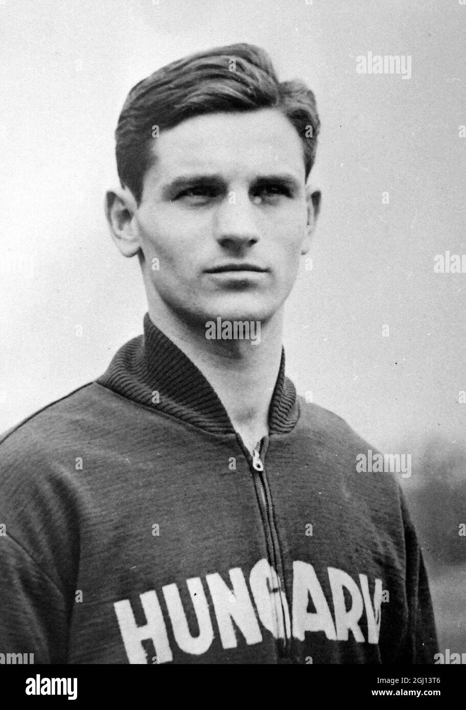 IVAN MENCZEL - PORTRAIT OF FOOTBALLER - HUNGARIAN INTERNATIONA FOOTBALL ...
