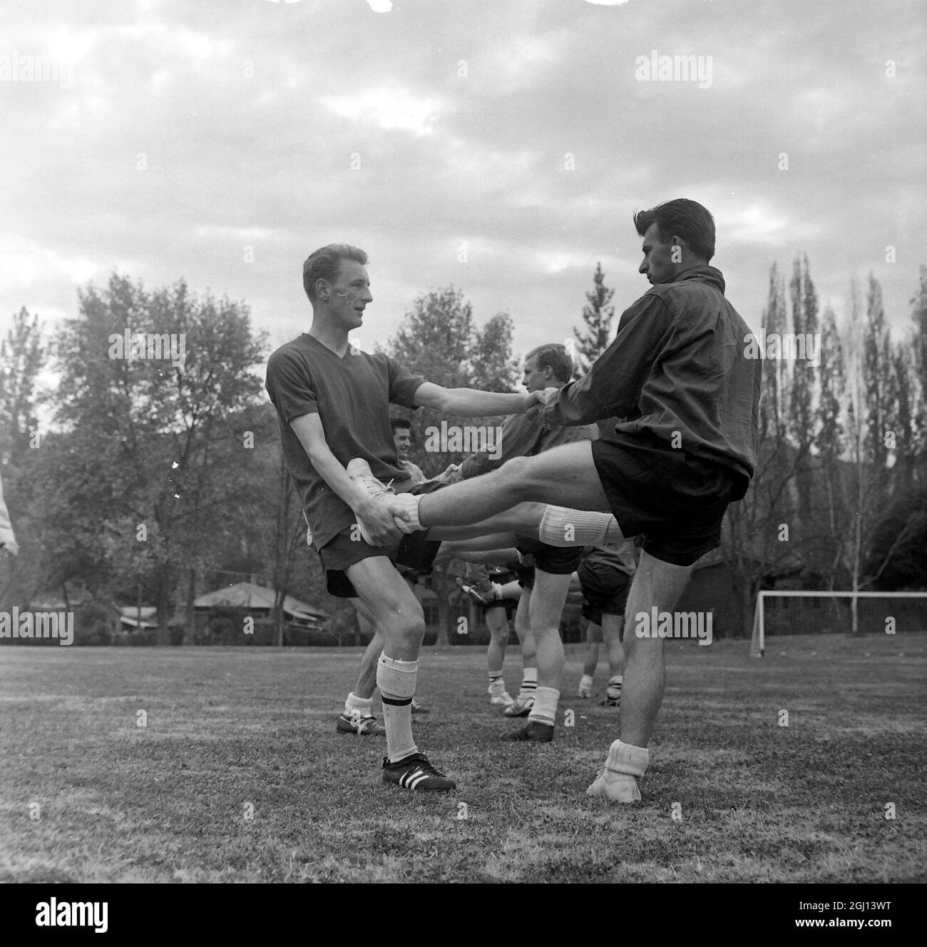 FOOTBALL ENGLISH TRAIN EASTHAM PEACOCK MOORE DOUGLAS ; 26 MAY 1962 ...