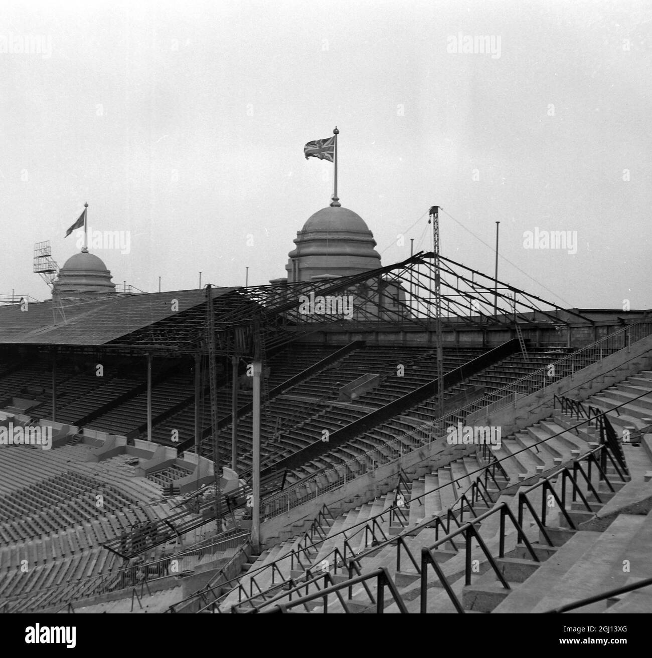 FOOTBALL WEMBLEY STADIUM NEW SEATS FOR GRANDSTAND ; 29 MAY 1962 Stock ...