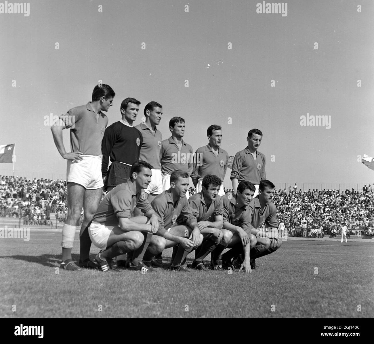 FOOTBALL WORLD CUP YUGOSLAVIA NATIONAL TEAM ; 4 JUNE 1962 Stock Photo ...