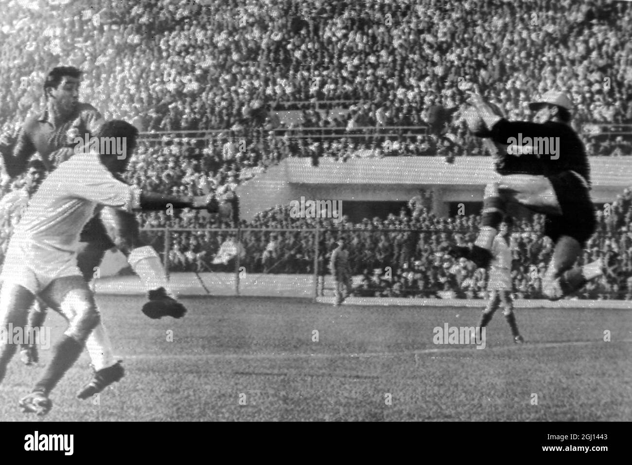 Chile 1962 Black and White Stock Photos & Images - Alamy