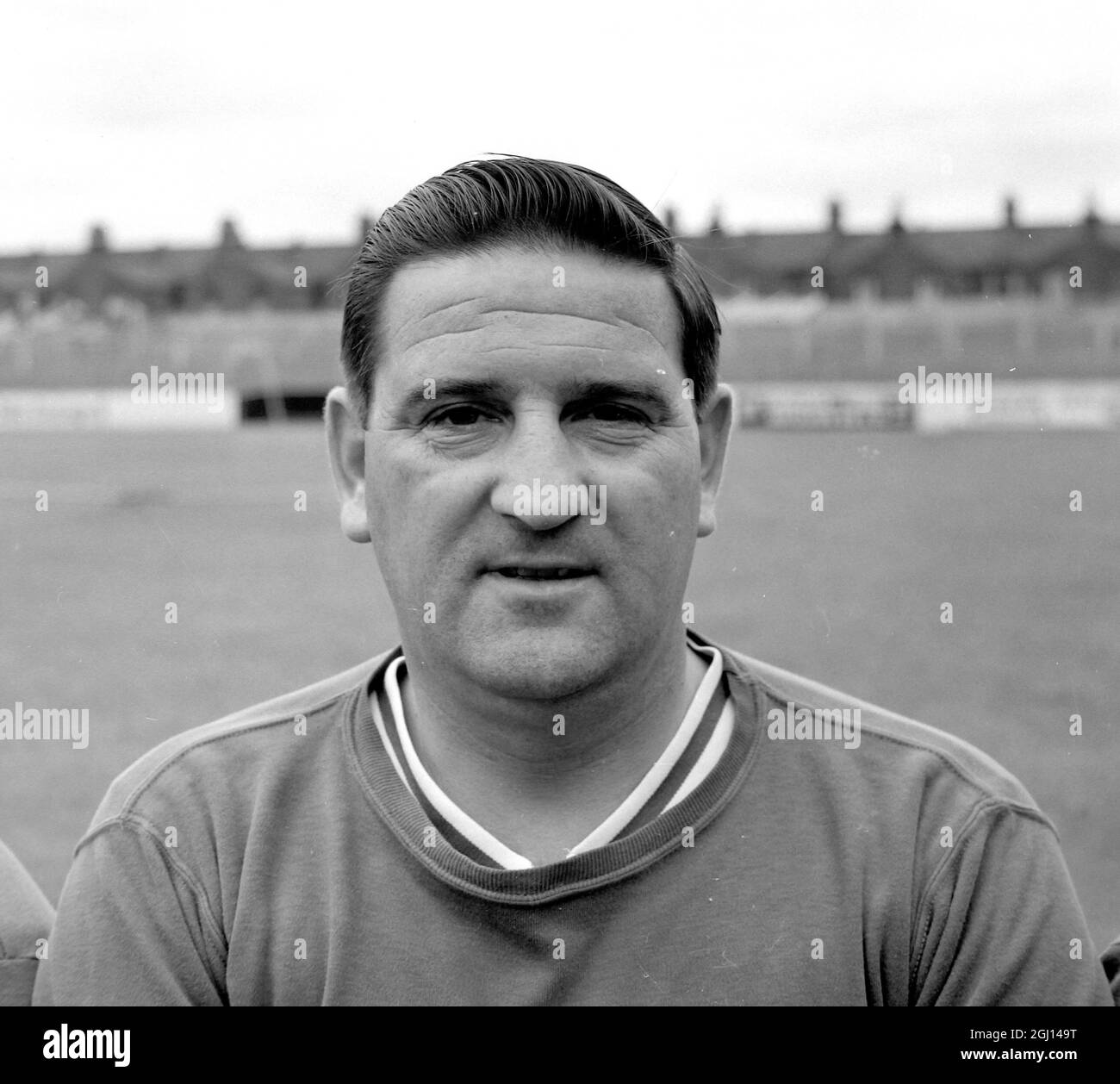 BILL ROBERTSON - PORTRAIT OF FOOTBALLER OF LEYTON ORIENT FOOTBALL CLUB ...