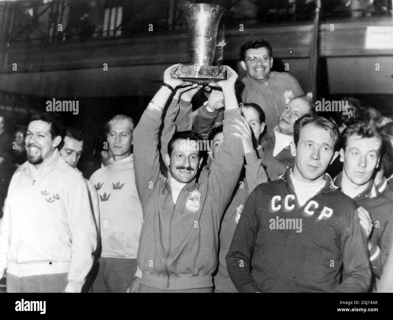 French fencing team hi-res stock photography and images - Alamy