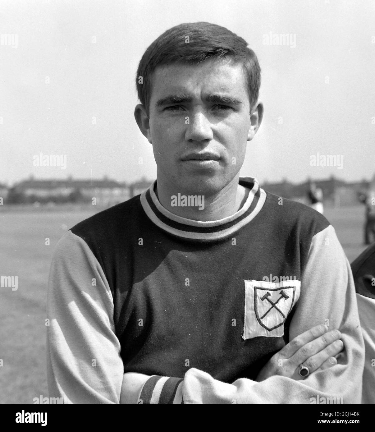 RON BOYCE - PORTRAIT OF FOOTBALLER OF WEST HAM FC FOOTBALL CLUB TEAM ...