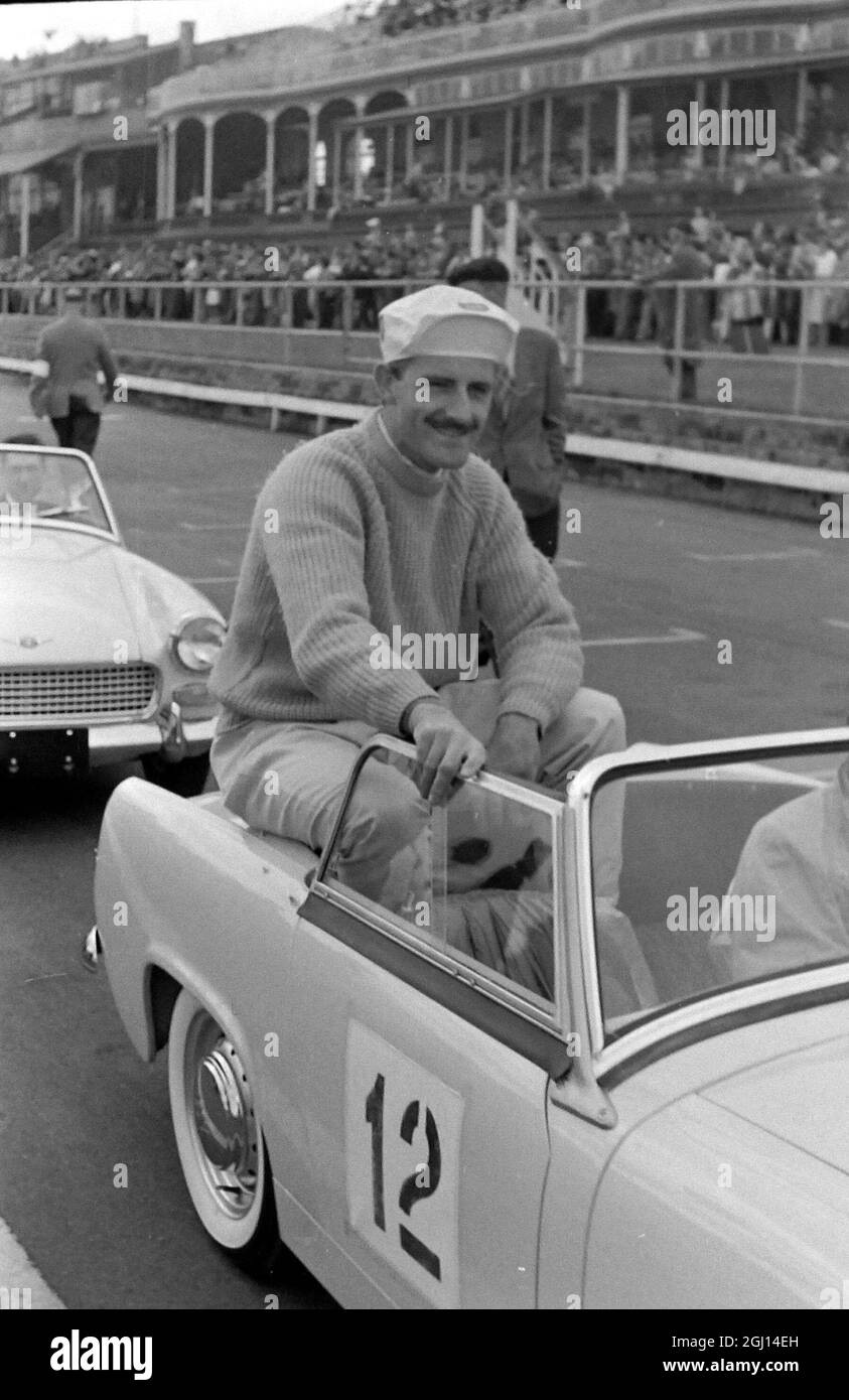 RACING DRIVER GRAHAM HILL IN AINTREE - ; 8 AUGUST 1962 Stock Photo - Alamy