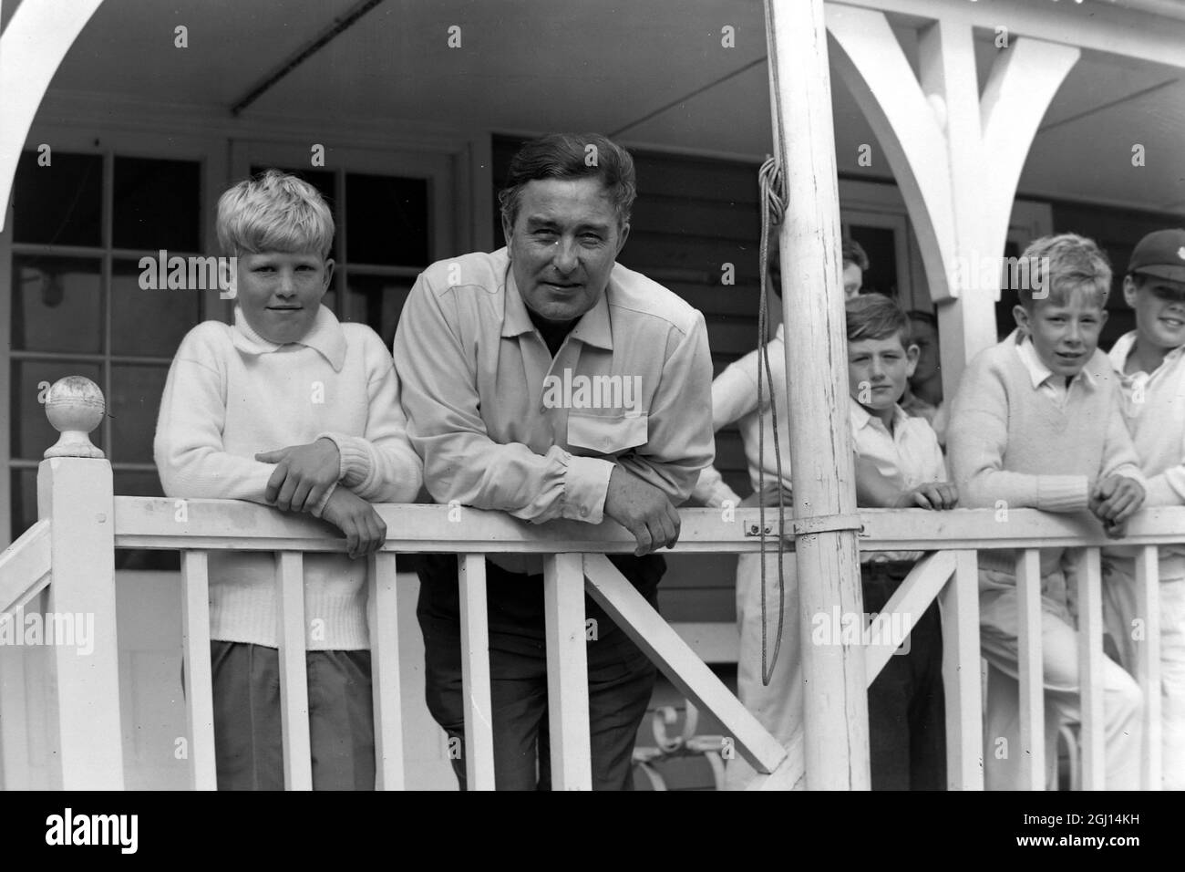 CRICKET PATRICK DENNIS COMPTON BOYS MATCH ; 23 AUGUST 1962 Stock Photo ...